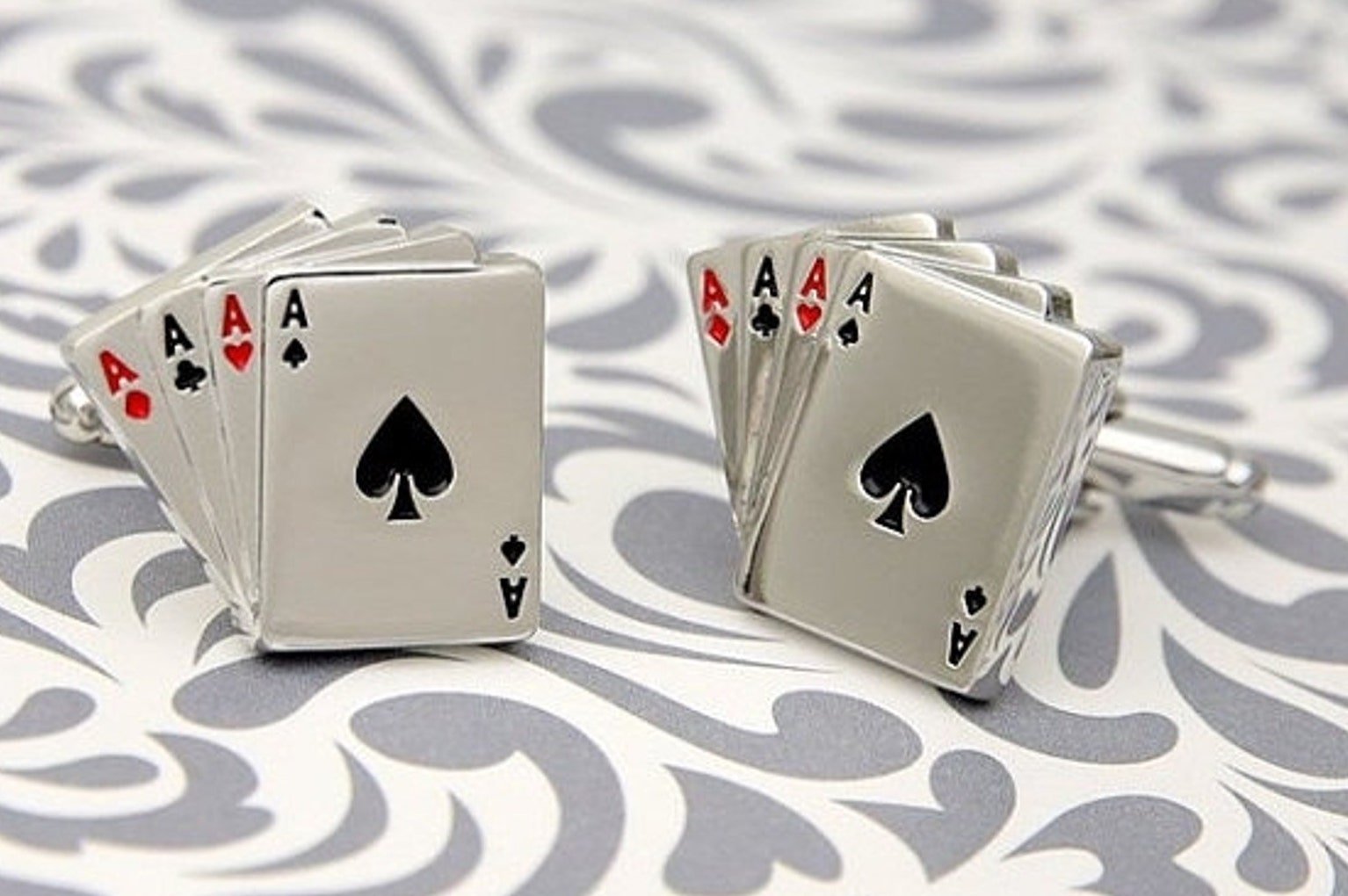 10 Best Christmas Gifts For Gamblers In 2021 - Gift Ideas For Gamblers