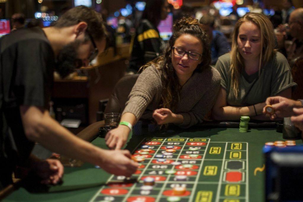 Study Finds College Students Have Mixed Views on Gambling and Whether ...