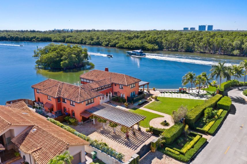 Historic Florida Mansion Once Home to Al Capone Casino Listed for Sale
