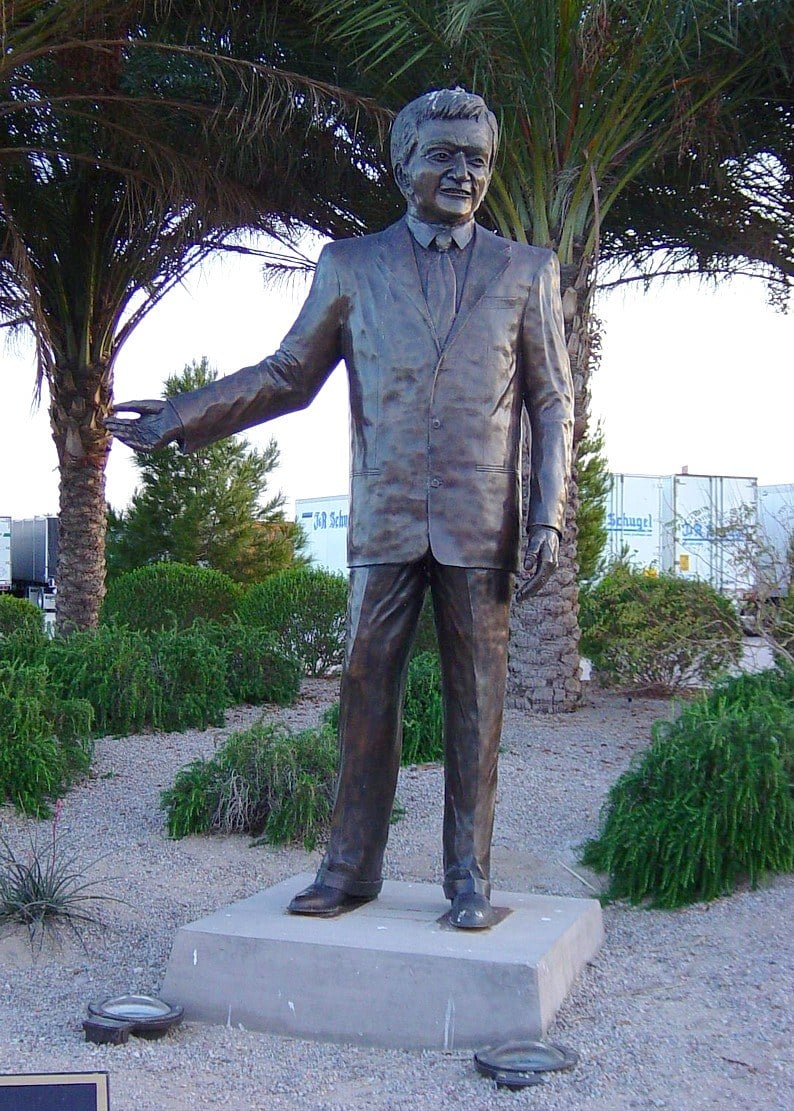 Don Laughlin, Casino Owner and Namesake of Nev. Town He Created, Dies ...