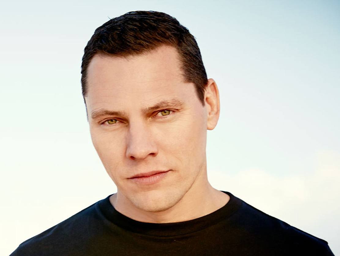 Tiesto Rocks Vegas, Xtina’s Cancelation, and Dead Making a Comeback in ...
