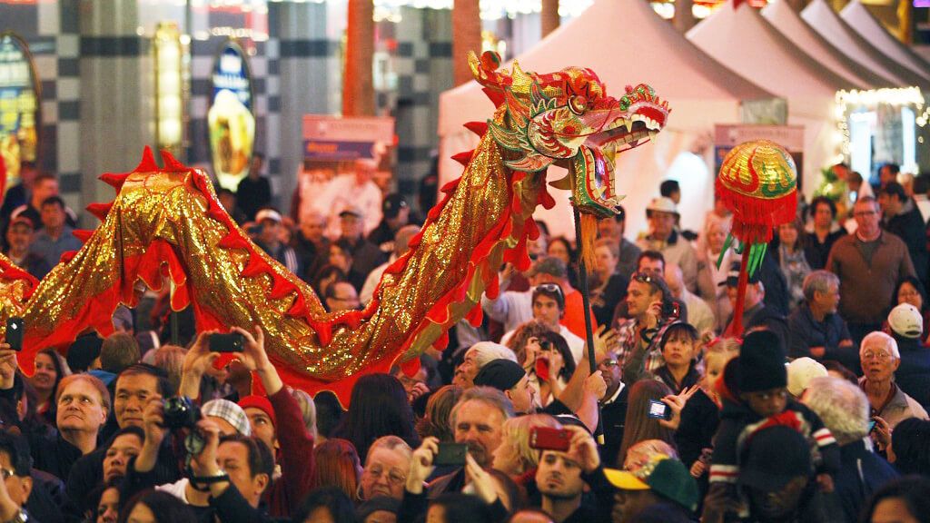Las Vegas Lunar New Year Parade Celebrates Year of the Dragon ...