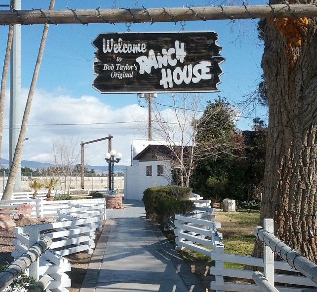 VEGAS MYTHS RE-BUSTED: The Golden Steer Steakhouse Opened in 1958 ...