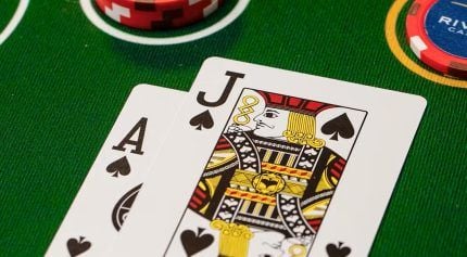 Casino Crime Round Up: Dealer, Players Arrested in $16K Scheme
