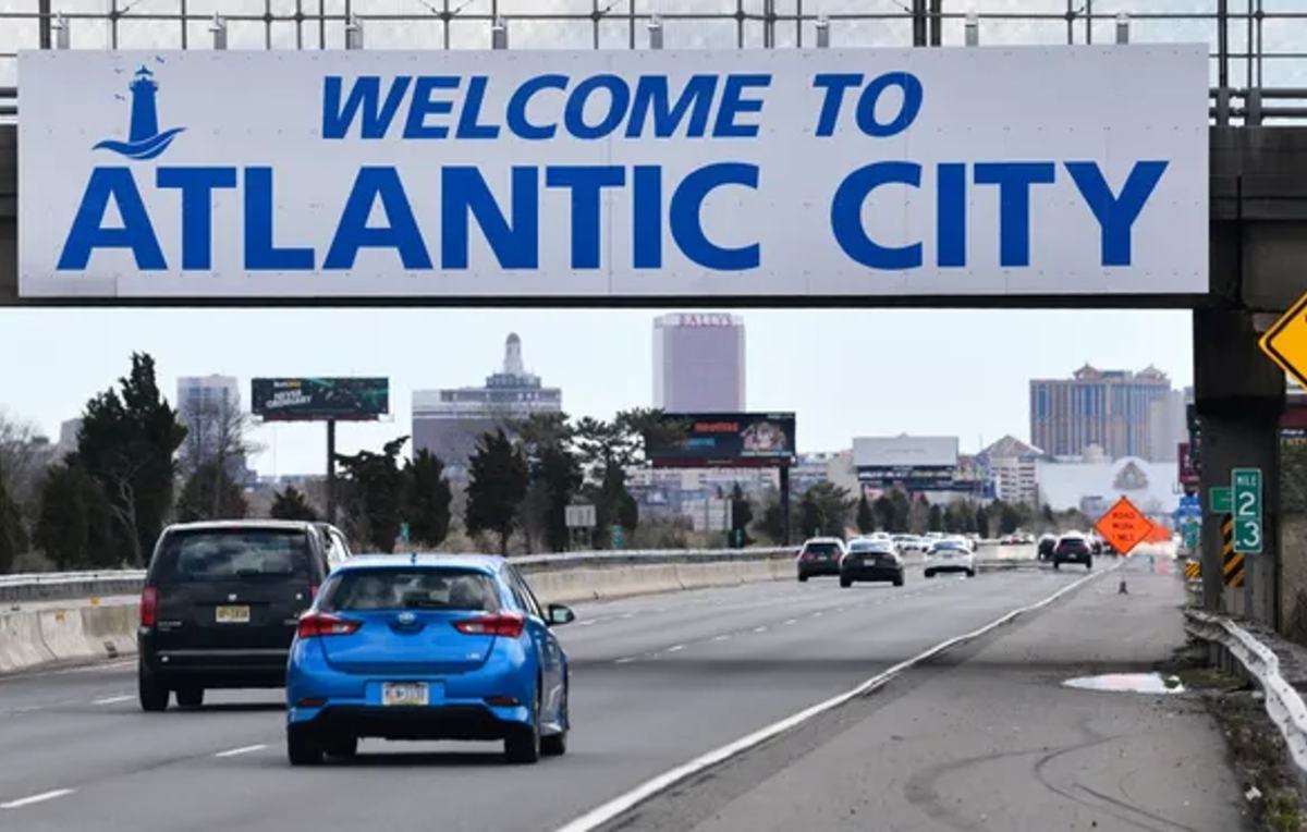 Atlantic City Casinos Heat Up in August, as Gaming Win Climbs