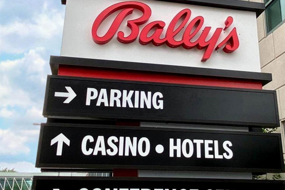 Bally's Evansville Site of Suicide, as Man Jumps From Garage