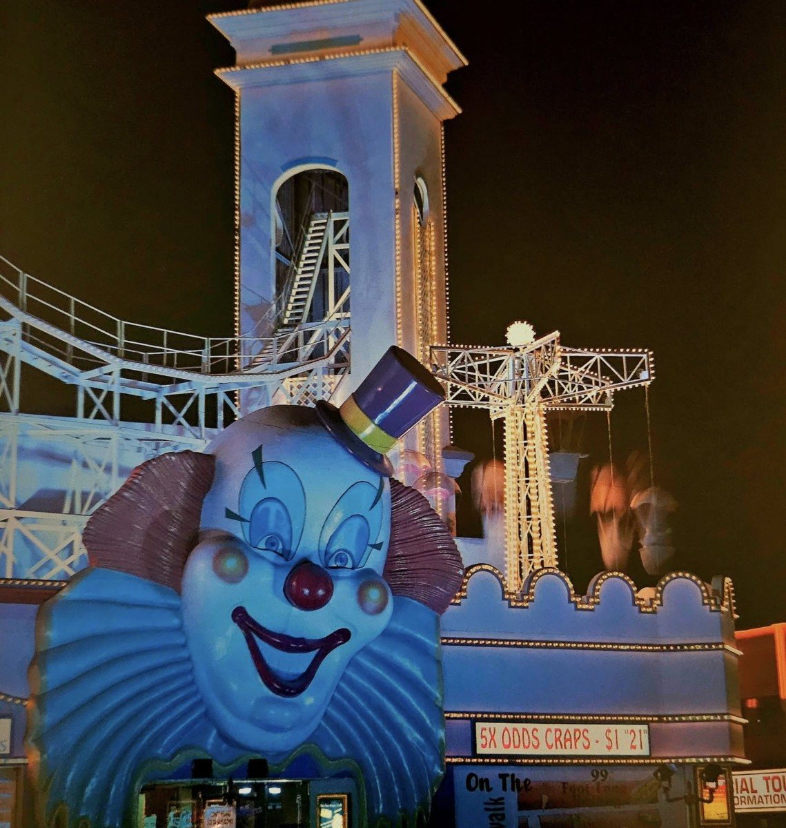 CLOWNSIZING: The All-Time Biggest Las Vegas Clowns - Casino.org
