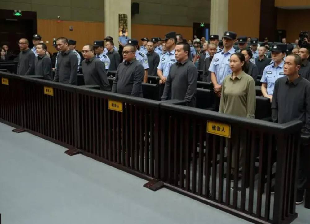 China Sentences 11 Triad Casino Scam Lords to Death