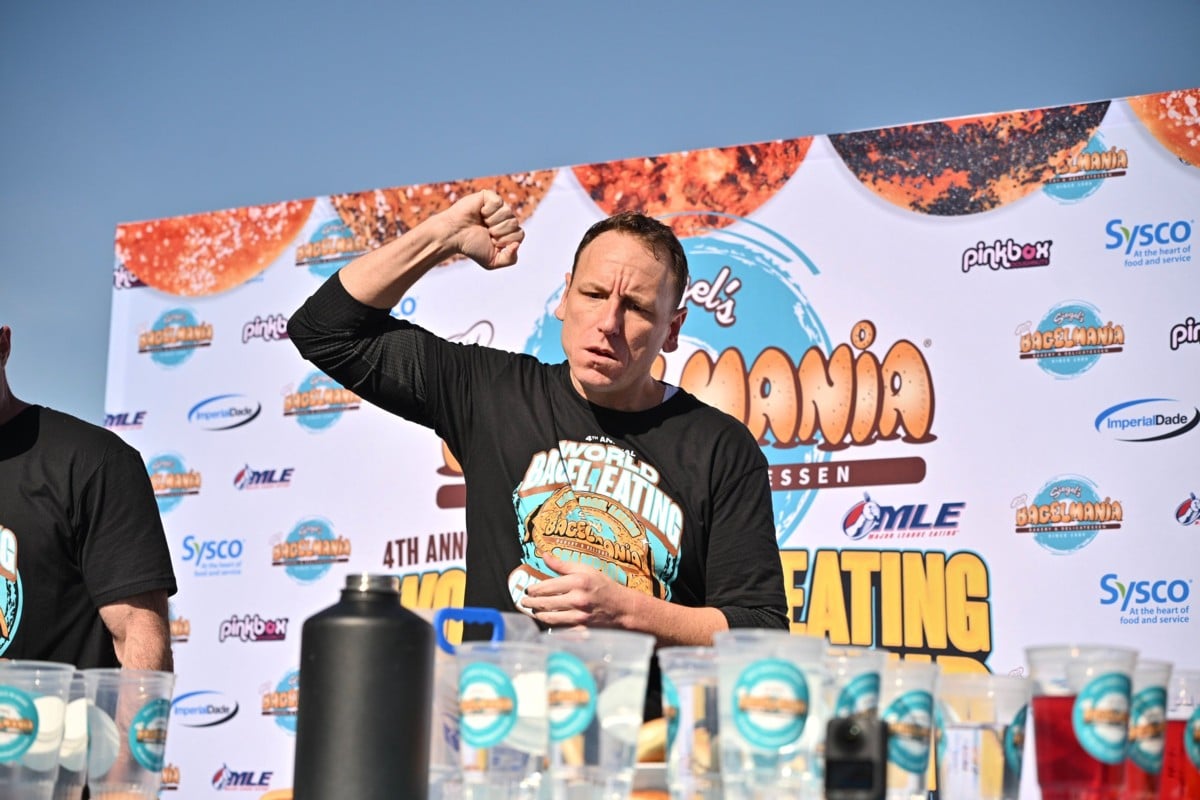 Joey Chestnut Defends Bagel-Eating Title in Vegas - Casino.org