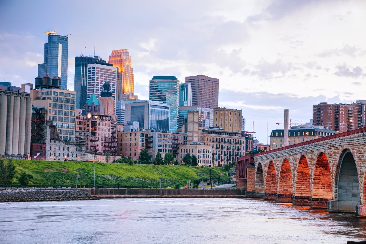 Minnesota Lawmakers Propose Sweepstakes and Prediction Ban
