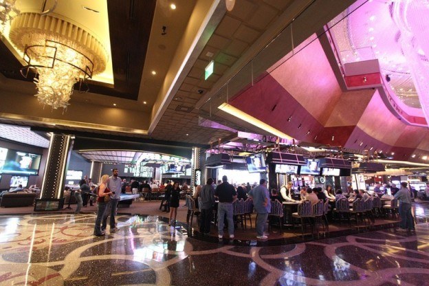 Clique Lounge and Race & Sports Book at Cosmopolitan