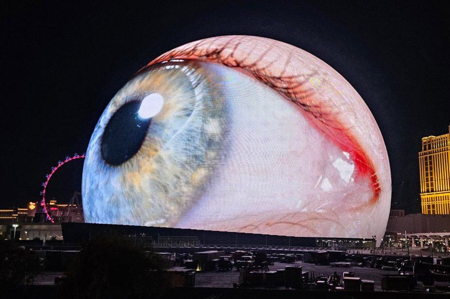 Baghdad Closes LED Advert Screens After Hacker Shows Porn Film On A